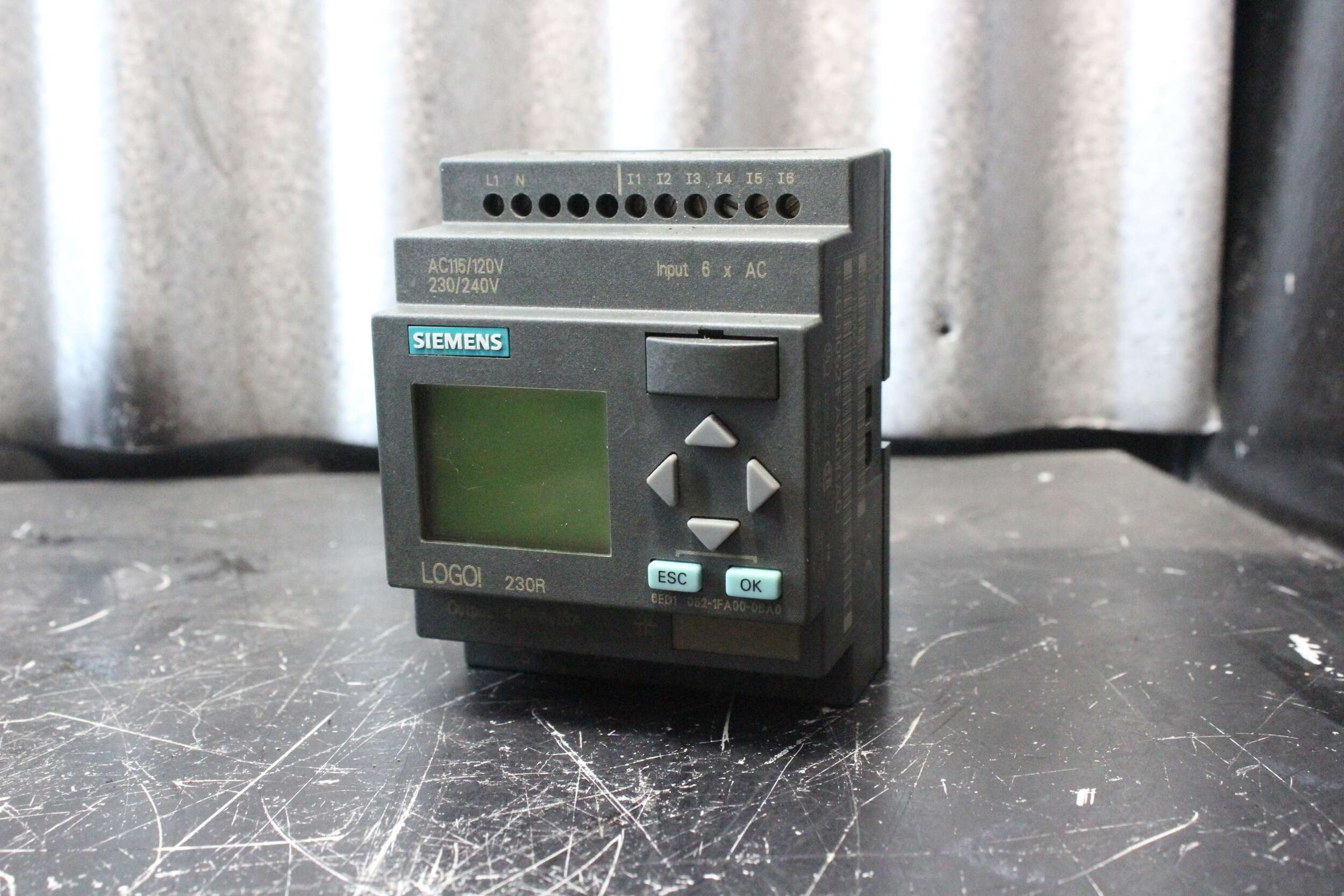 Siemens LOGO 230RC 6ED1052-1FA00-OBA0 - RECYBORG