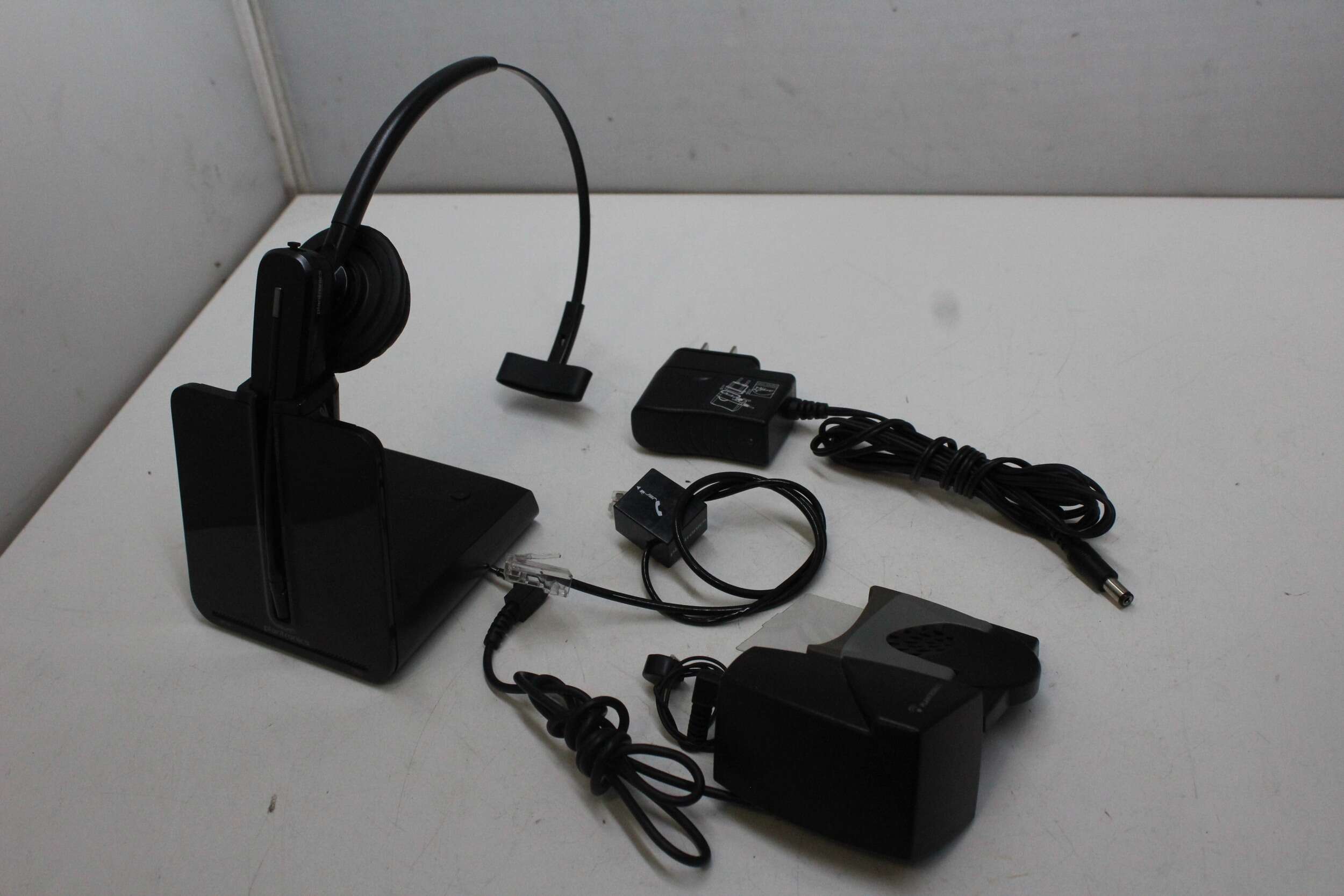 Plantronics CS540 Wireless Headset, Base, cables, HL10 Remote Handset ...
