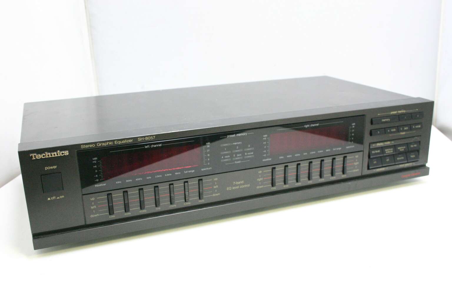 Technics SH-8057 Graphic Equalizer Dual Spectrum Analyzer Display w ...