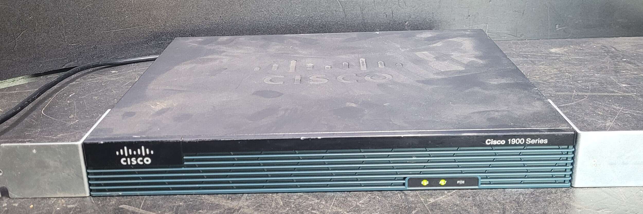 Cisco 1900 Series Wireless Router CISCO1921 with Rack Mounts - RECYBORG