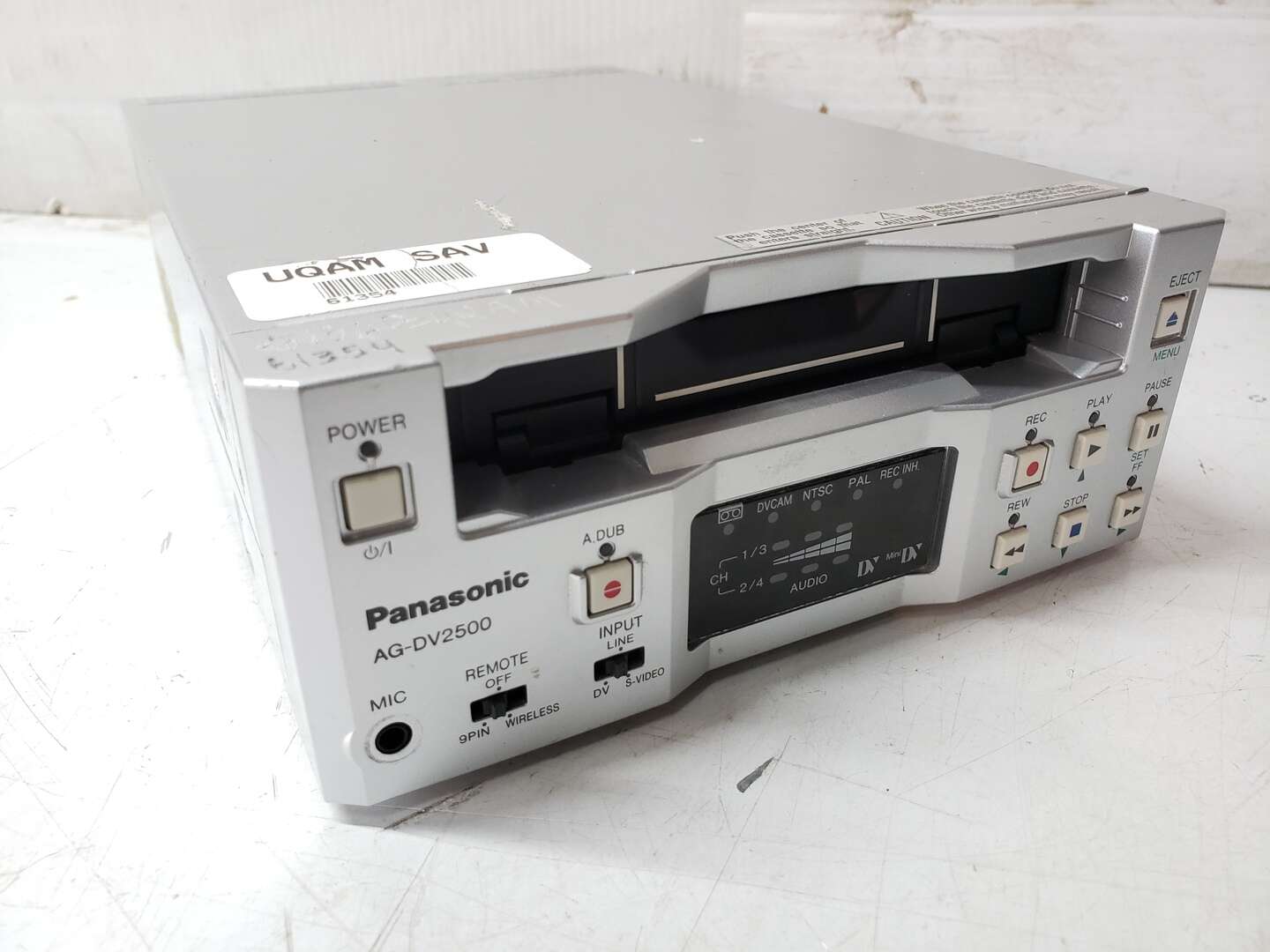 Panasonic AG-DV2500 MiniDV DVCAM VCR Deck - not working - RECYBORG