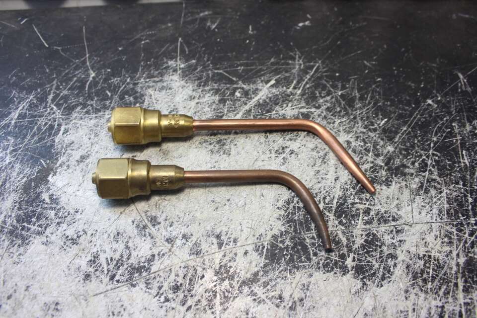 2 X Victor Heating Tip # UM1-A - RECYBORG